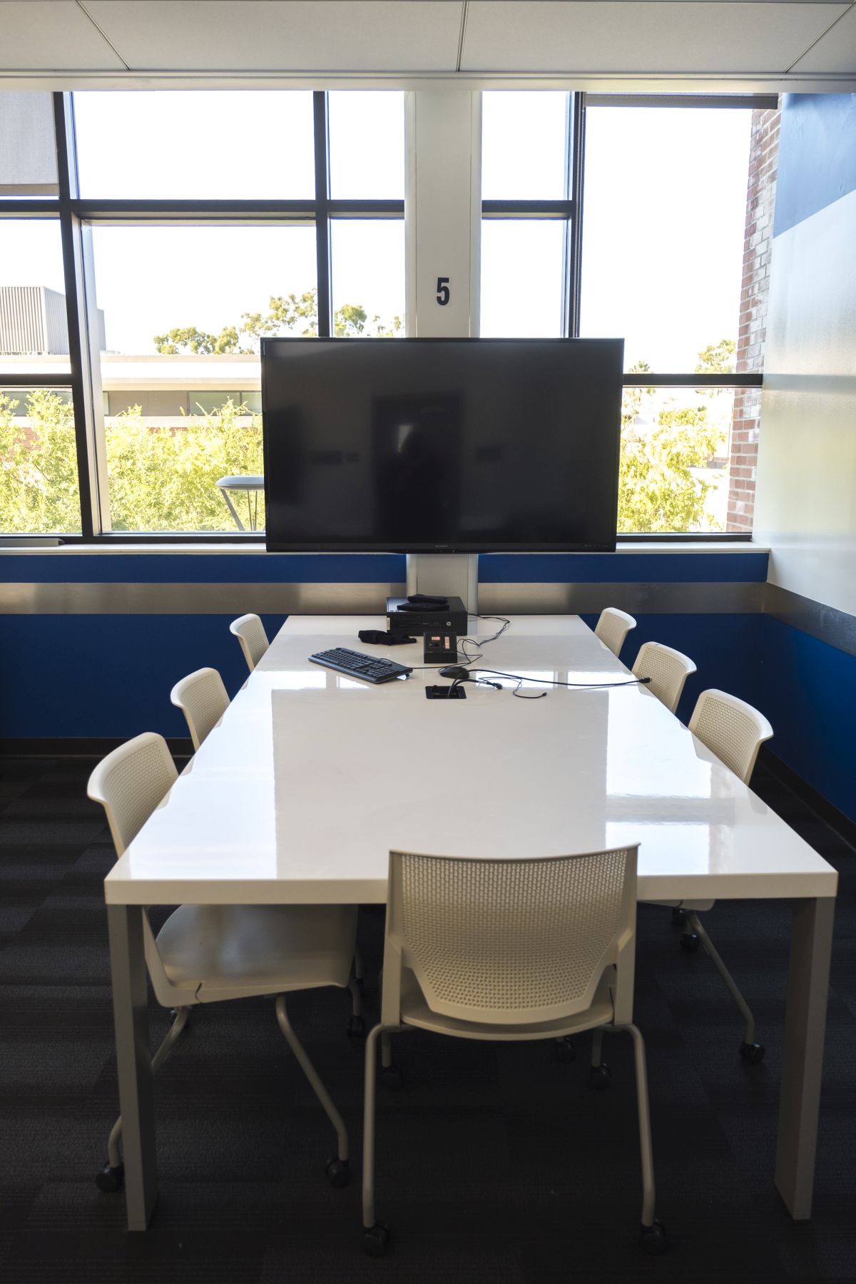 Active Learning Classroom - LA2 200 | California State University Long ...